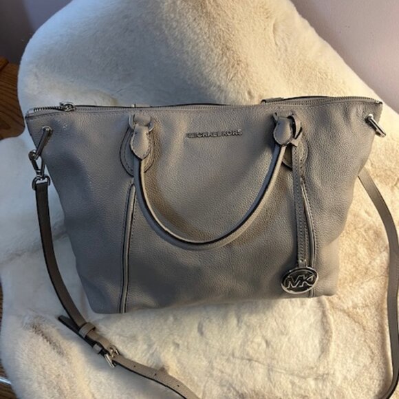 MICHAEL Michael Kors | Bags | Michael Kors Gray Pebble Leather Purse ...